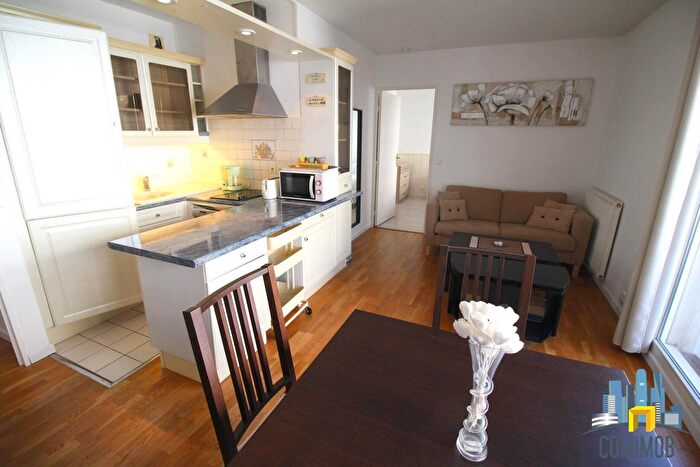 Faubourg de lArche, Courbevoie : Appartement 2 pièces à louer