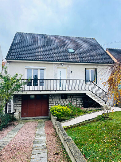 Maison à louer - Orry-la-Ville - 5 pièces - 4 chambres