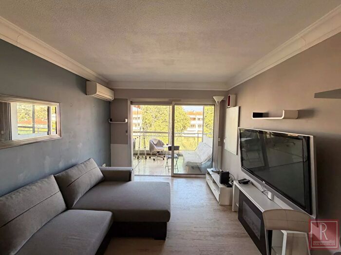 Cannes, Pointe Croisette : Appartement 2 pièces à vendre