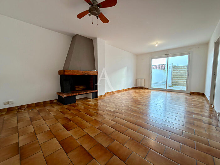 Appartement à vendre - Saint-Gilles-Croix-de-Vie - 3 pièces - 2 chambres