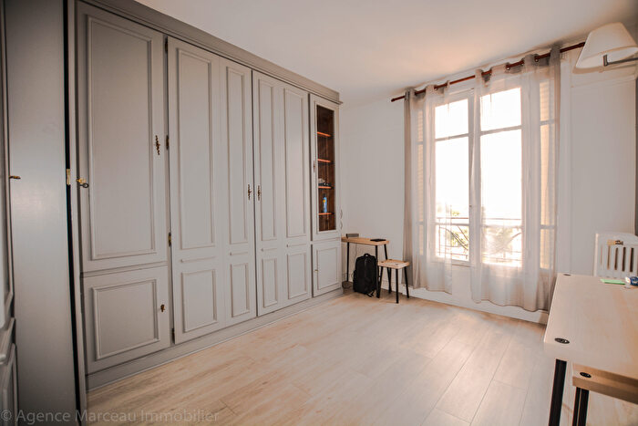 Appartement 1 pièce à Courbevoie, Marceau République, à vendre