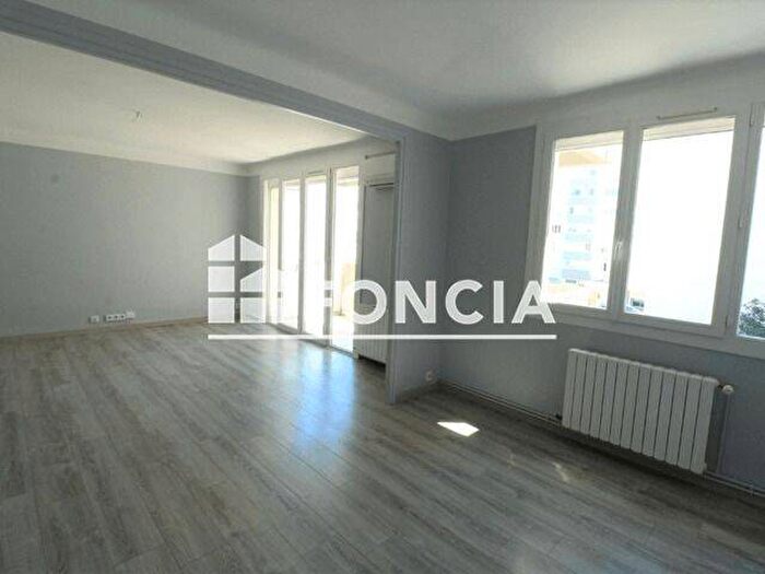Appartement 3 pièces à Capouchiné, Nîmes, à louer