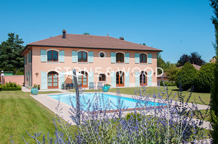 Maison à vendre - Échenevex - 12 pièces - 6 chambres