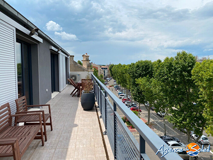 Appartement à louer - Narbonne, Bourg - 4 pièces - 3 chambres