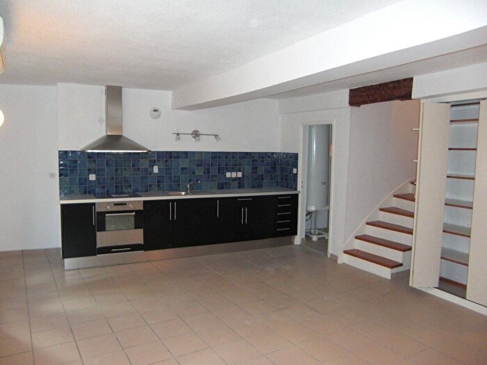 Appartement à louer - Soual - 4 pièces - 3 chambres