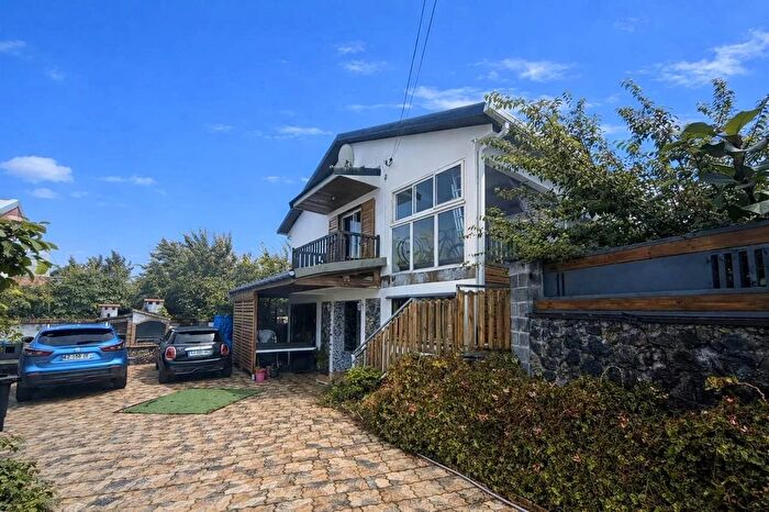 Maison à vendre - Le Tampon, La Grande Ferme, Le Coin Tranquille, Notre-Dame de la Paix - 6 pièces