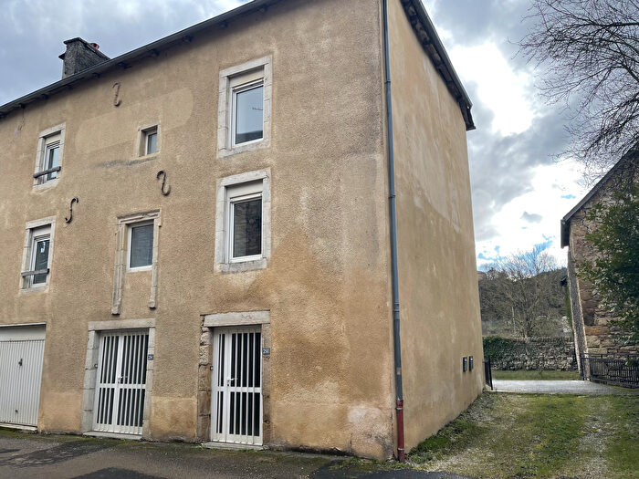 Maison à vendre - Bertholène - 9 pièces - 7 chambres