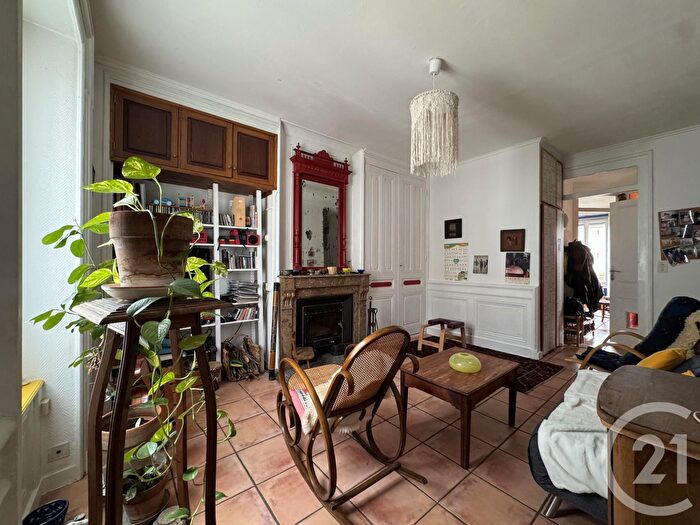 Appartement à vendre - Saint-Fons, Centre-ville, Chassagnon - 3 pièces - 2 chambres