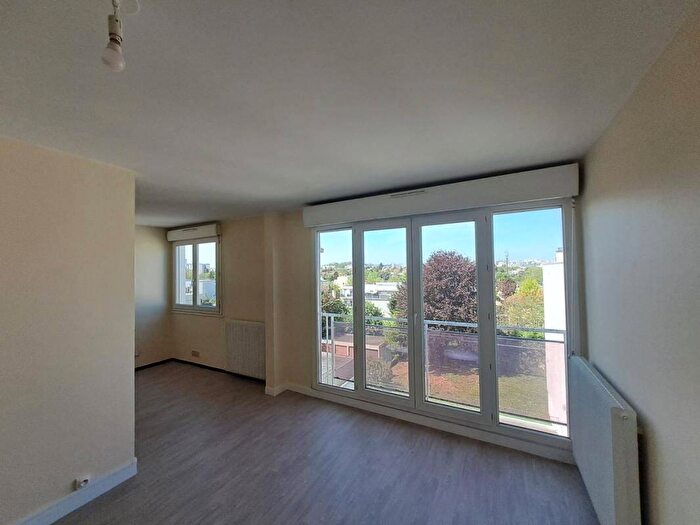Appartement 3 pièces à Petit Robinson, L'Haÿ-les-Roses, à louer