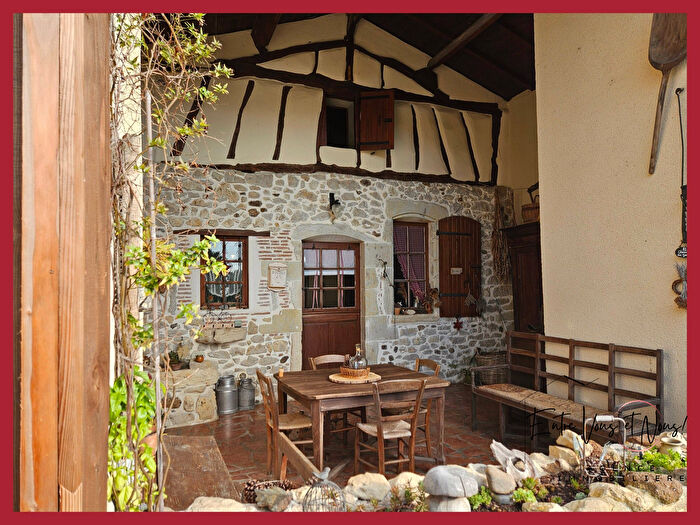 Maison à vendre - Sigalens - 12 pièces - 7 chambres