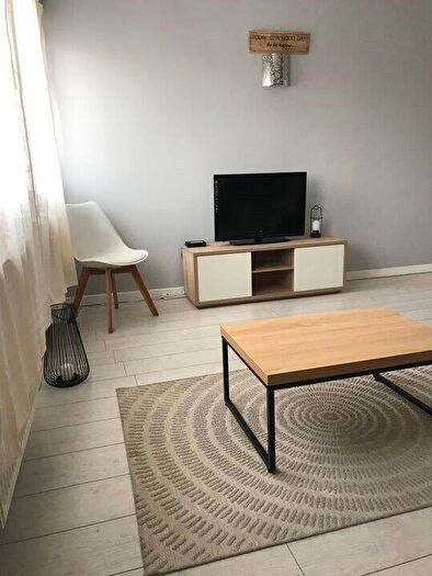 Appartement à louer - Fontcouverte, Avignon - 5 pièces - 4 chambres