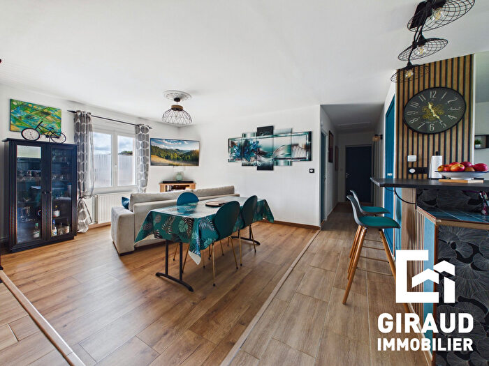 Maison 4 pièces à Puy-de-Serre, à vendre