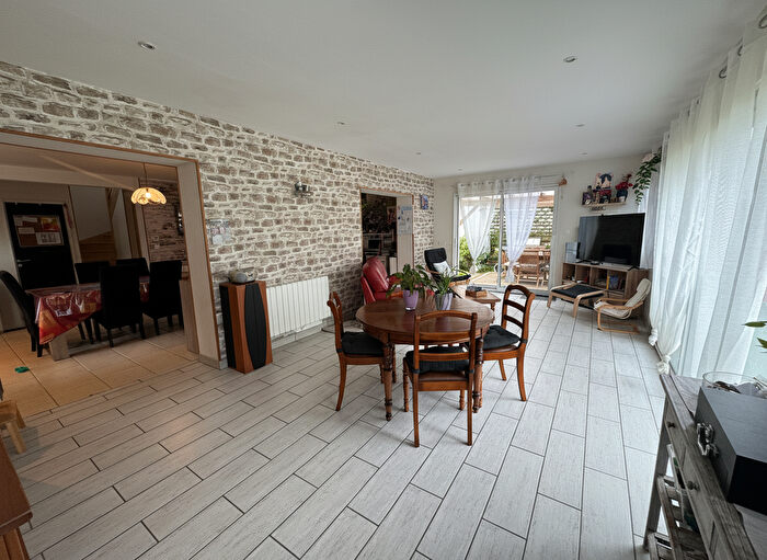 Maison à vendre - Landivisiau - 7 pièces - 5 chambres