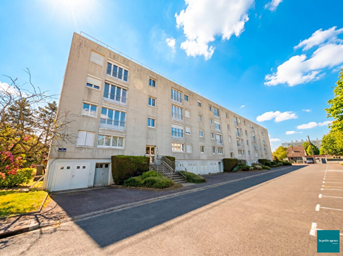 Caen, Calvaire Saint-Pierre : Appartement 5 pièces à vendre