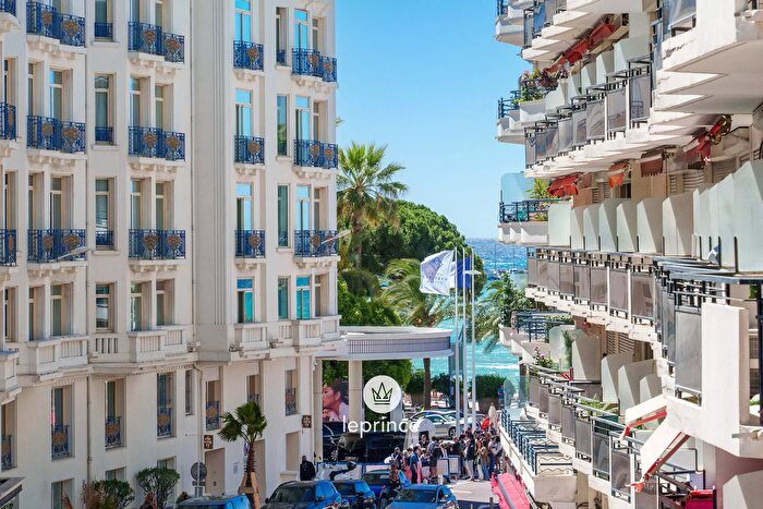 Cannes, Pointe Croisette - Appartement 4 pièces à vendre