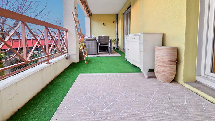 Appartement à vendre - Annemasse, Centre-ville - 4 pièces - 3 chambres