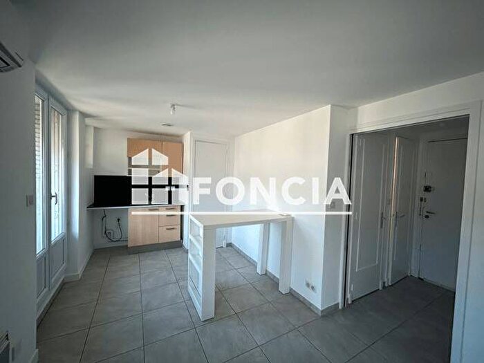 Berriat-Ampere, Grenoble - Appartement 2 pièces à louer