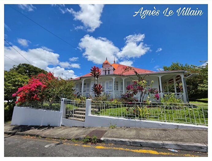 Saint-Claude - Maison 4 pièces à vendre