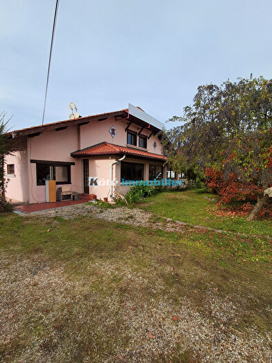 Maison 11 pièces à Orleix, à vendre