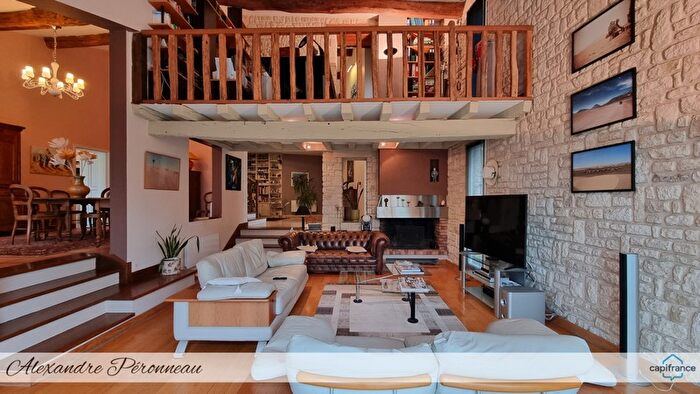 Maison à vendre - Fontenay-le-Comte, Chamiraud, Grissais, Le Gros Noyer - 9 pièces - 6 chambres