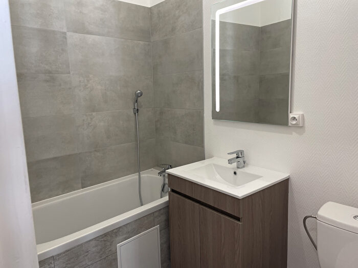 Appartement à louer - Metz, Plantières, Queuleu - 1 pièce