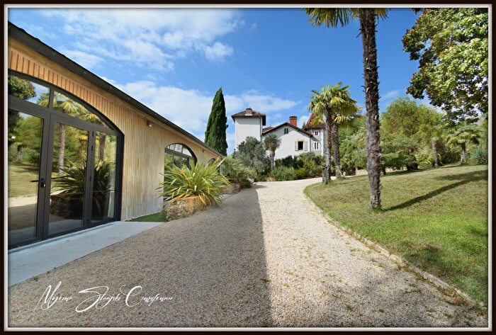 Maison à vendre - Lucbardez-et-Bargues - 14 pièces - 7 chambres