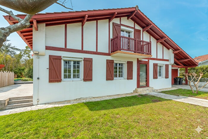 Maison à vendre - Saint-Jean-de-Luz, André Ithurralde, Layatz, Kechiloa, Karsinenea - 5 pièces - 4 chambres