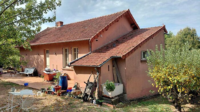 Maison à vendre - Iguerande - 5 pièces - 3 chambres