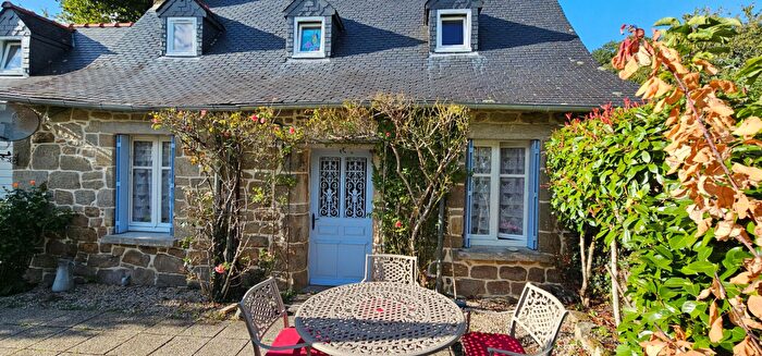 Maison à vendre - Guémené-sur-Scorff - 4 pièces - 3 chambres