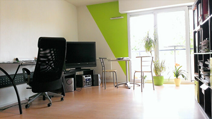 Appartement à louer - Quartiers Nord-Ouest, Villejean - 1 pièce