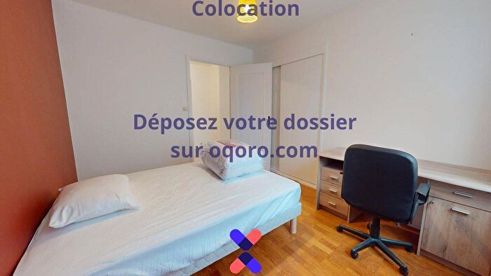 Appartement à louer - Croix Luizet, Villeurbanne - 6 pièces - 5 chambres