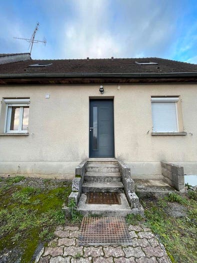 Appartement 1 pièce à louer - Cuise-la-Motte