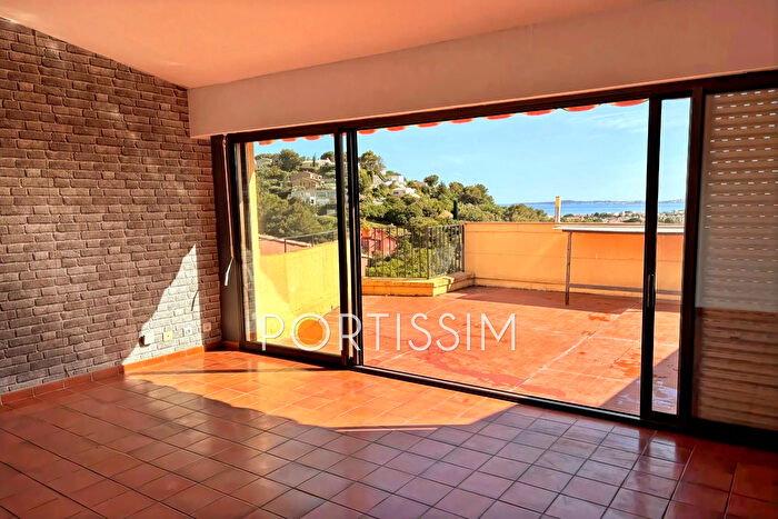 Cagnes-sur-Mer : Appartement 2 pièces à vendre