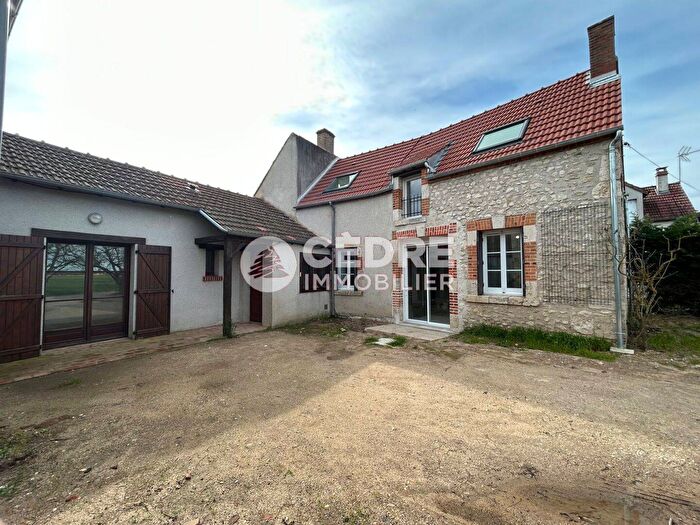 Mareau-aux-Prés : Maison 4 pièces à louer