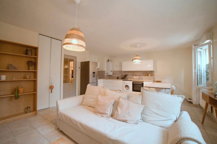 Appartement à vendre - Quincieux - 2 pièces - 1 chambre