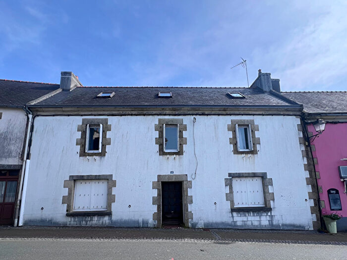 Maison à vendre - Plogastel-Saint-Germain - 6 pièces - 4 chambres