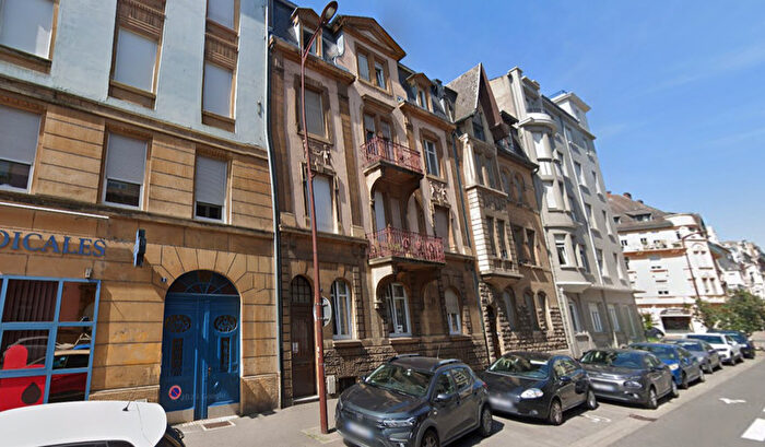 Appartement à vendre - Thionville, Saint-François - 7 pièces - 5 chambres