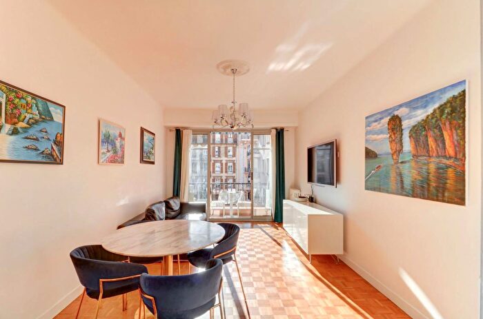 Appartement à vendre - Nice, Garibaldi - 4 pièces - 3 chambres