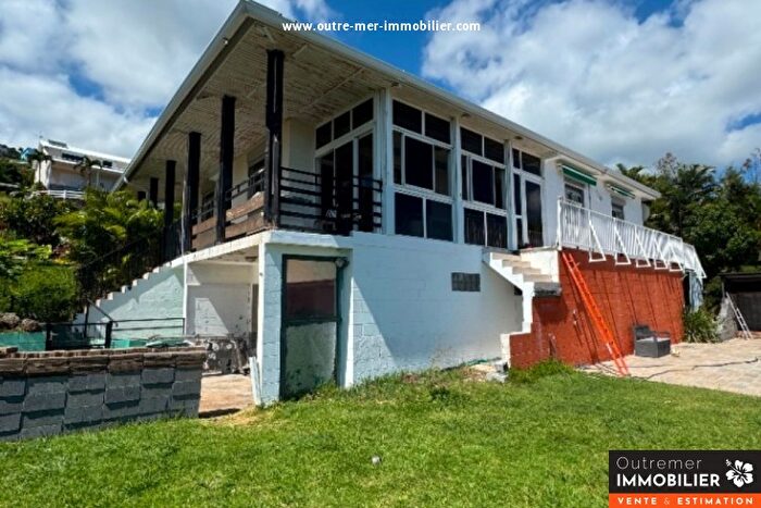 Saint-Denis, Providence, Les Camélias : Maison 5 pièces à vendre
