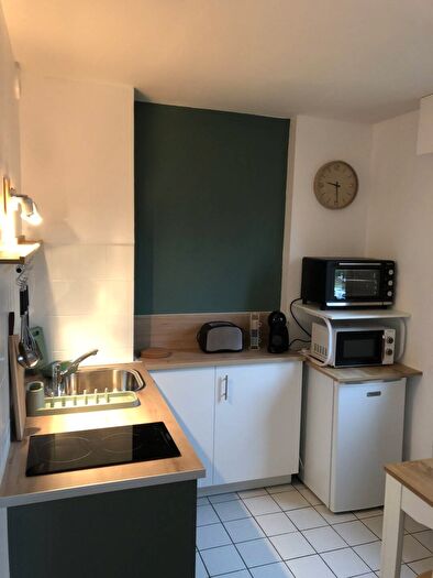 Hautepierre Centre, Strasbourg : Appartement 1 pièce à louer