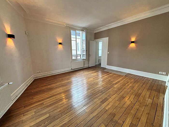 Appartement à louer - Saint Martin, Troyes - 4 pièces - 2 chambres