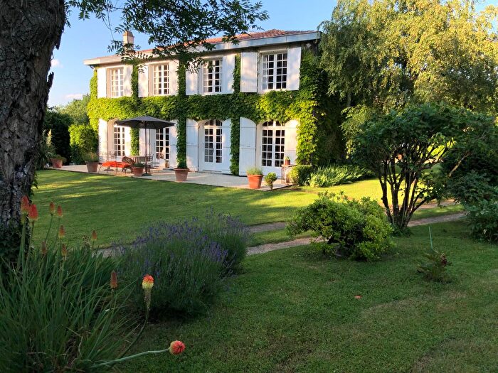 Maison 10 pièces à vendre à La Crèche