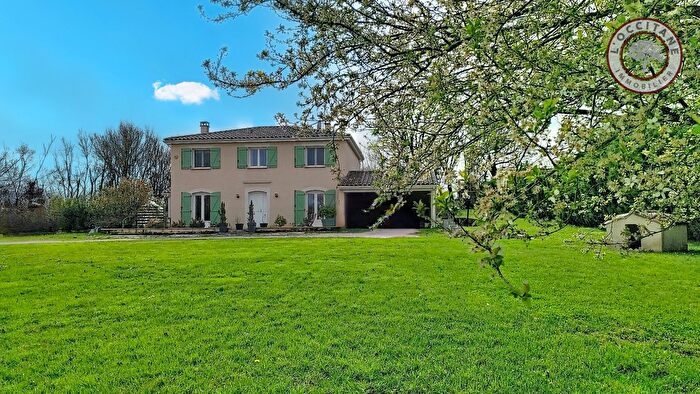 Maison à vendre - LIsle-Jourdain - 5 pièces - 4 chambres