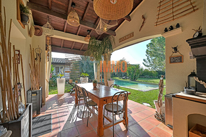 Maison à vendre - Aimargues - 8 pièces - 6 chambres