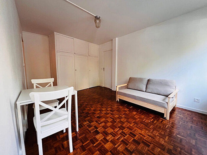 Appartement 1 pièce à louer - Paris 16ème, Porte de Saint-Cloud, Auteuil-Sud
