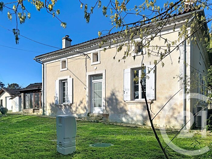 Maison à vendre - Montpon-Ménestérol - 6 pièces - 3 chambres