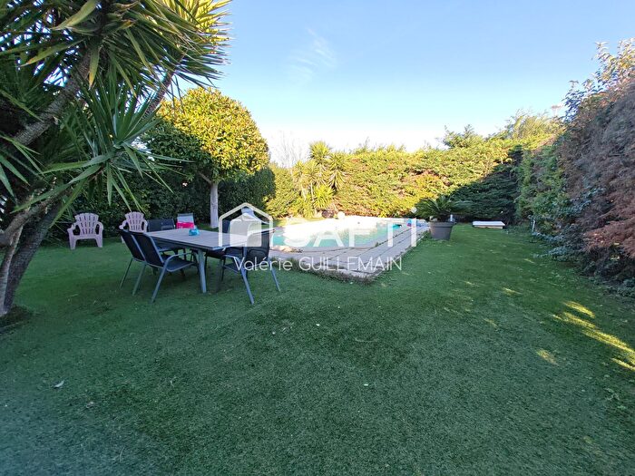 Maison à vendre - Saint-Chamas - 5 pièces - 4 chambres