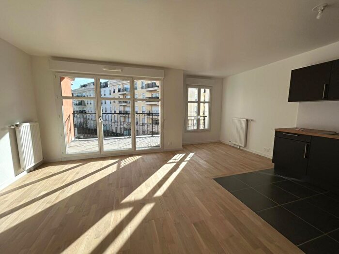 Appartement à louer - Le Blanc-Mesnil, Eiffel - 3 pièces - 2 chambres