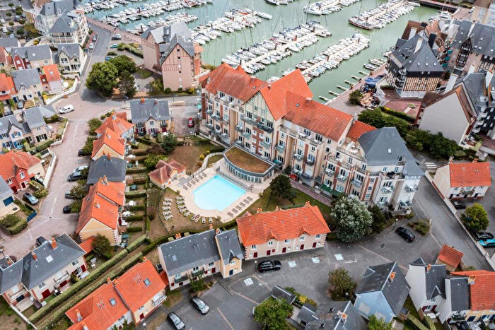 Dives-sur-Mer : Appartement 1 pièce à vendre
