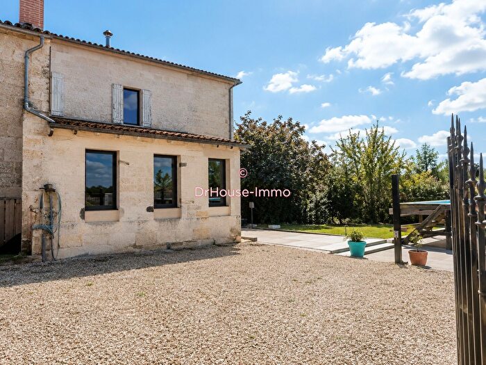 Maison 7 pièces à vendre à Soussans